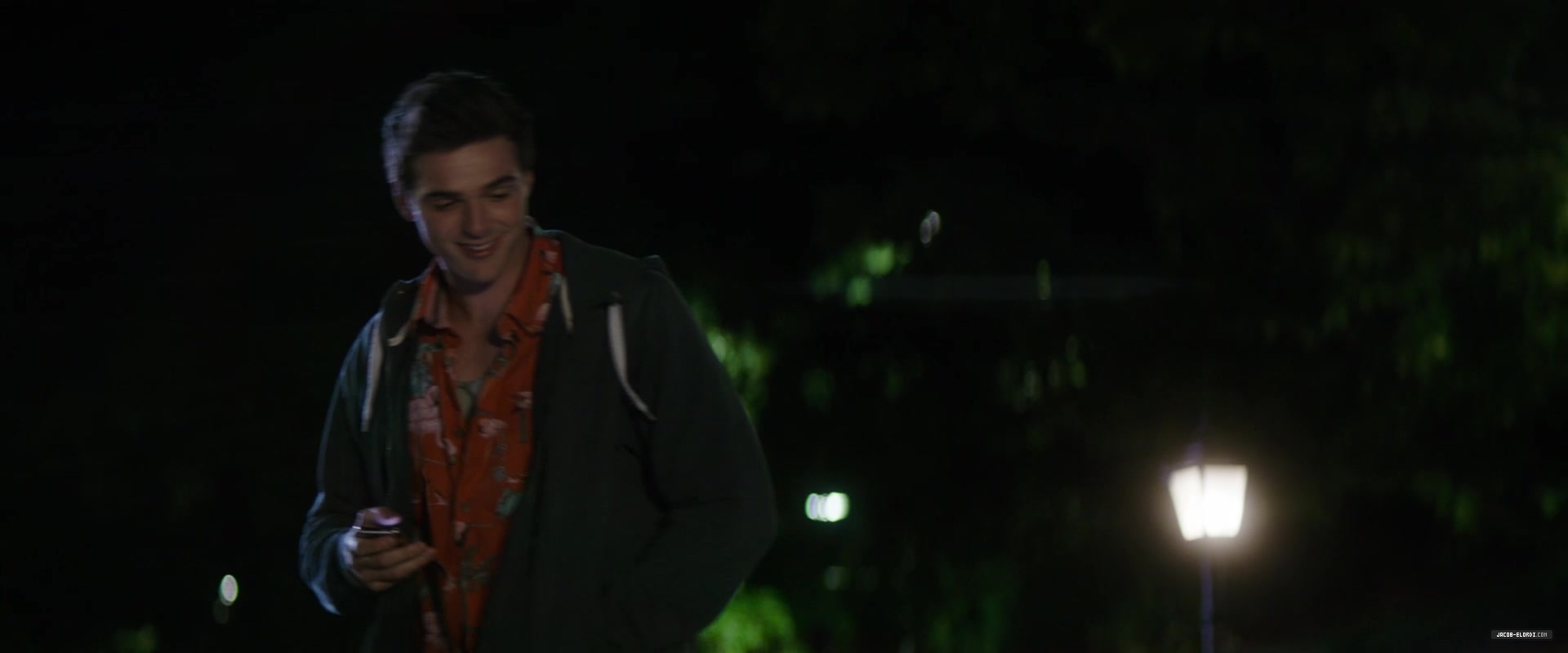 Screen Captures - 424 - Jacob Elordi Web // Photogallery