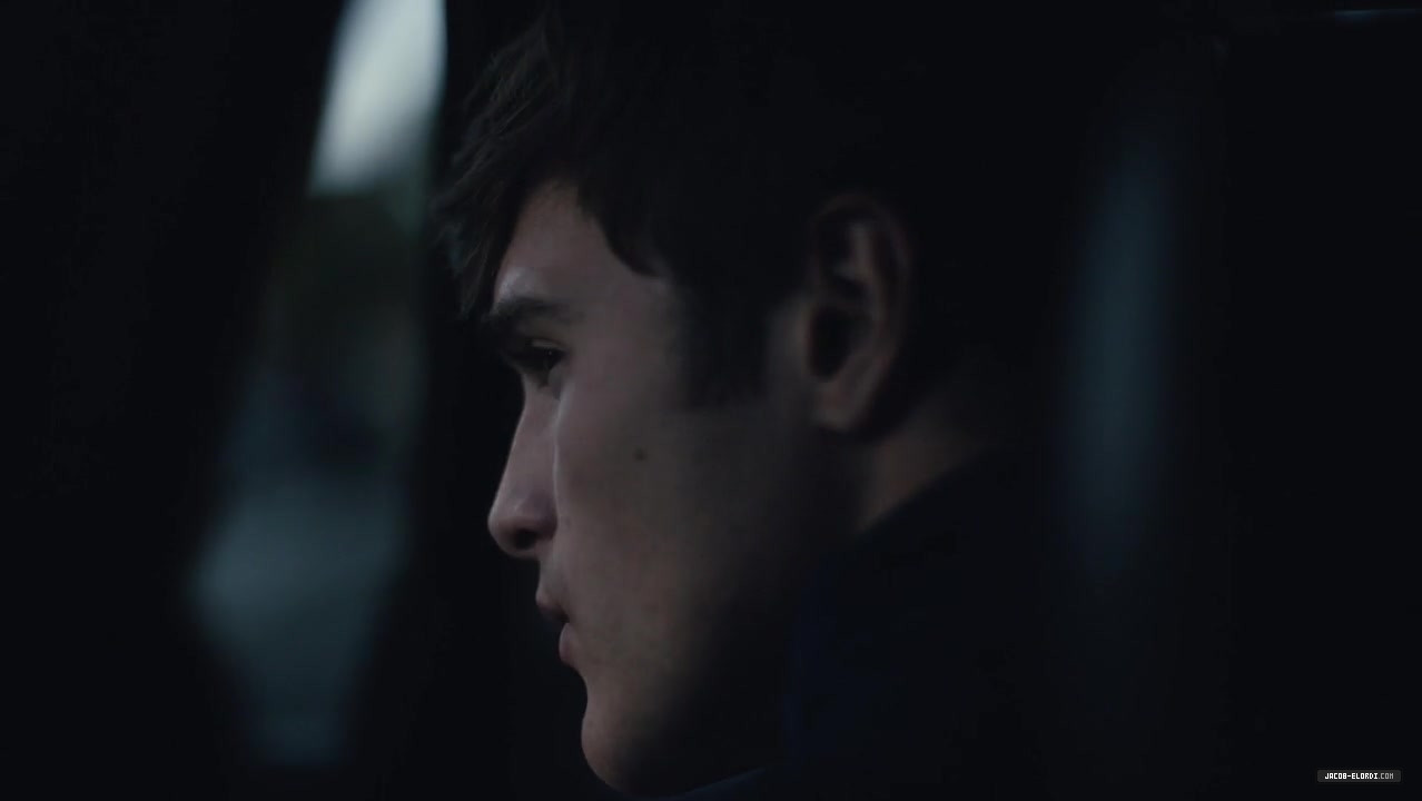 1x06 The Next Episode - 1220 - Jacob Elordi Web // Photogallery